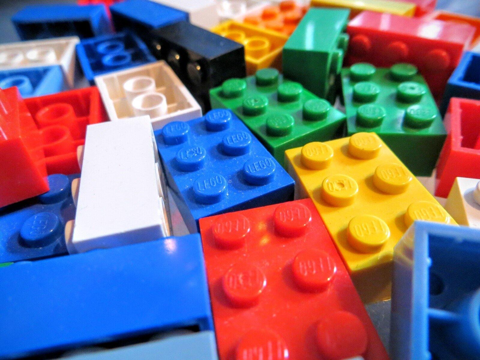 Creative Bedroom Lego Display Ideas creative-bedroom-lego-display-ideas